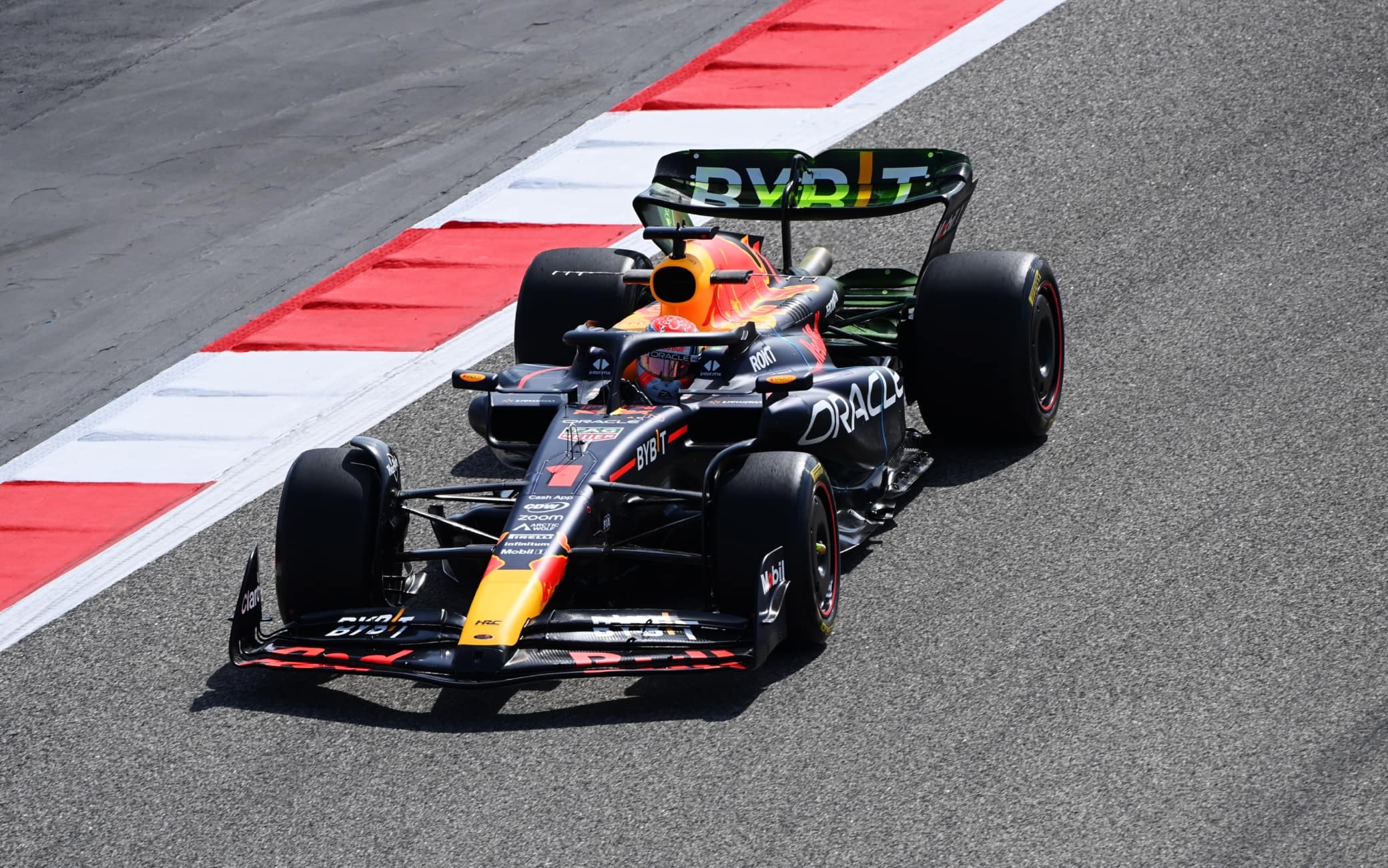 Test F1, in pista la vera Red Bull 2023: tutte le FOTO della RB19 | Sky ...