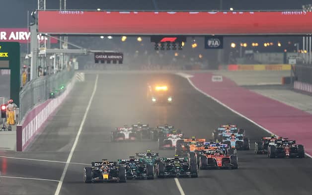 F1, la Ferrari SF-23 è pronta: la nuova monoposto sotto un velo rosso ...