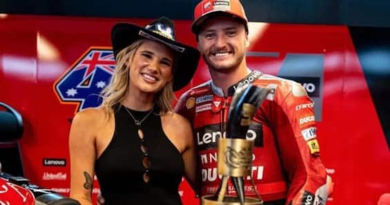 Jack Miller e Ruby Adriana Mau si sono sposati in Australia. Foto | Sky ...