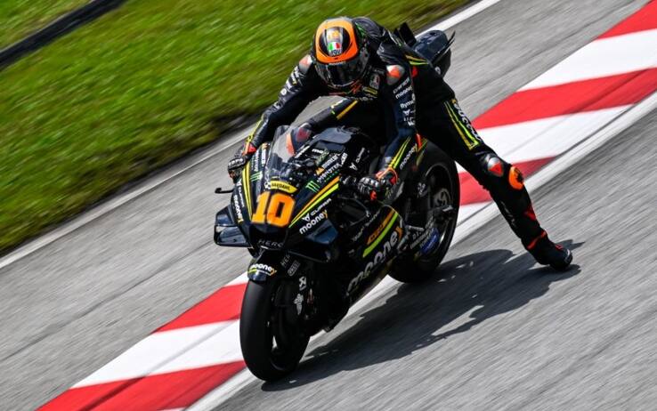 MotoGP, l'umiltà di Davide Tardozzi: smonta il box Ducati a fine test ...