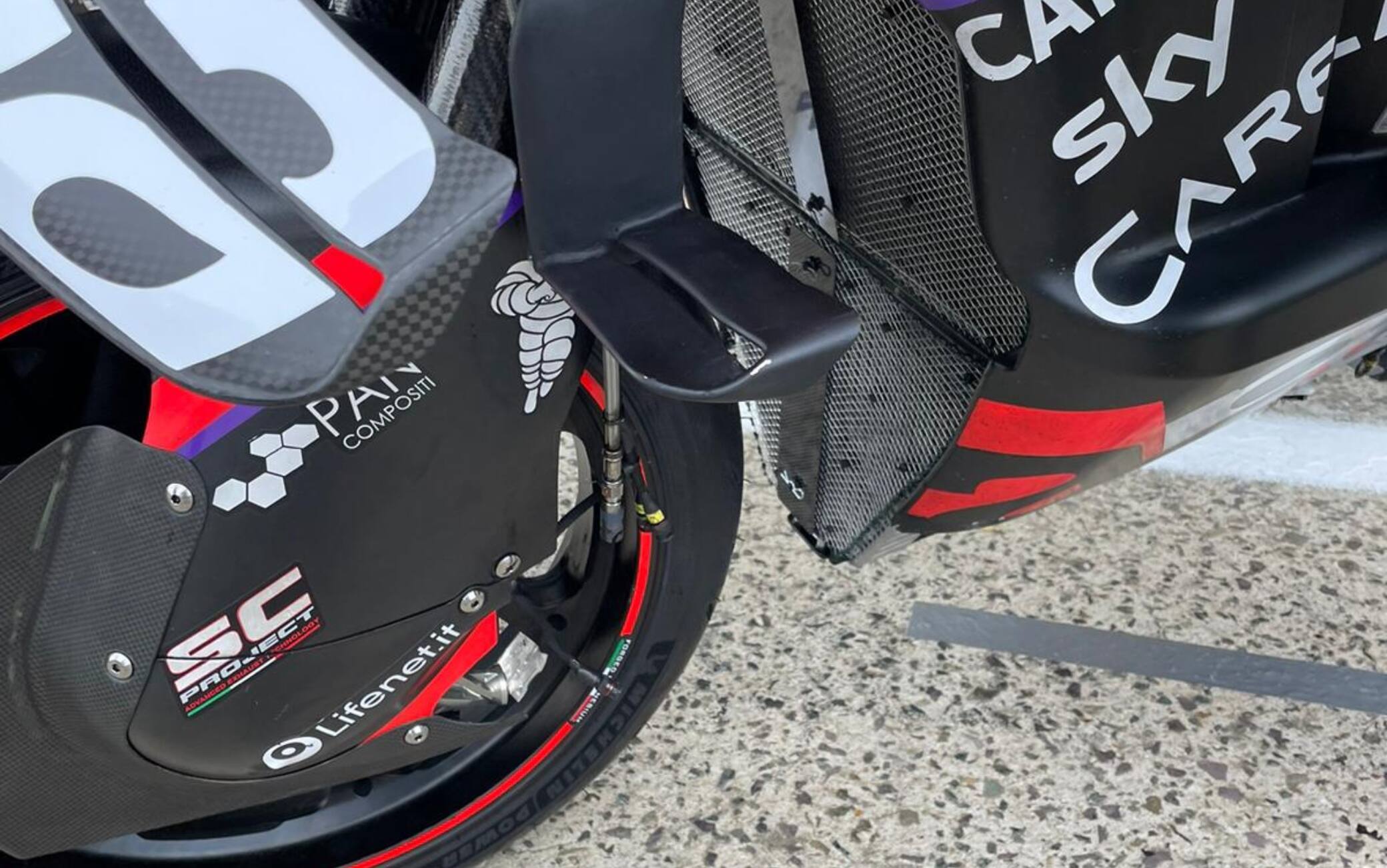 MotoGP, l'Aprila a Le Mans con le Fork Wings. FOTO | Sky Sport