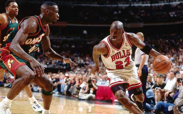 NBA, la leggenda di Michael Jordan ai playoff: il suo bilancio contro ...