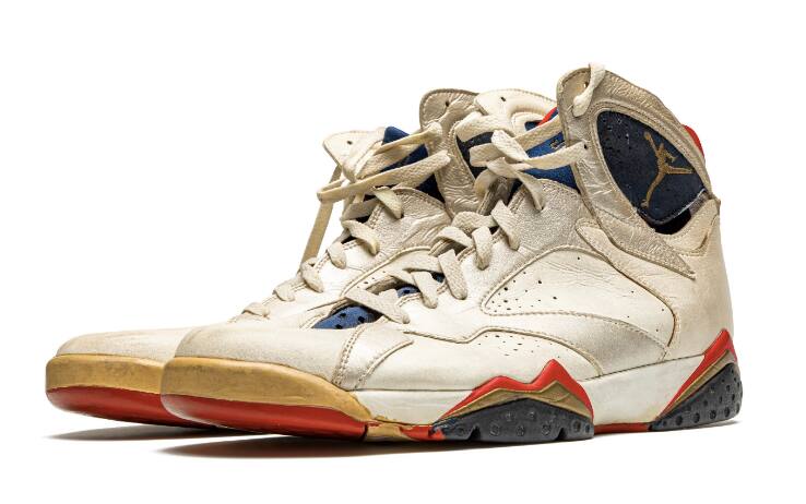 NBA, le scarpe indossate da Jordan a Trieste all'asta: valgono 850mila ...