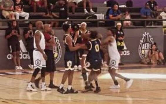 NBA, Brandon Goodwin (ex Nuggets) prova a dare un pugno a Bones Hyland ...