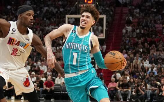NBA, è tornato LaMelo Ball, è tornato lo spettacolo: in campo e fuori ...
