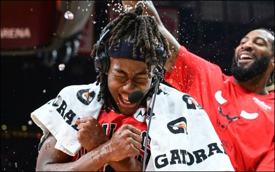 NBA, Chicago-Atlanta: il canestro della vittoria di Ayo Dosunmu. VIDEO ...