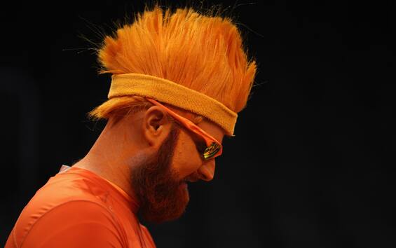Mr. ORNG, il tifoso n°1 dei Suns: la NBA è uno show in multicolor, in ...