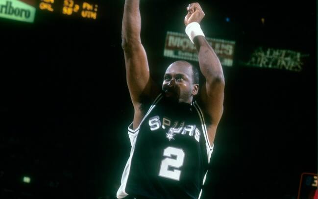 NBA, LeBron James torna al passato: lascia il 6 e riprende il 23 coi ...