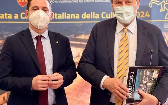 Insediato nuovo prefetto Ascoli Piceno Carlo De Rogatis | Sky TG24 Insediato nuovo prefetto Ascoli Piceno Carlo De Rogatis | Sky TG24