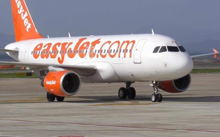 EasyJet riduce i posti sugli aerei: via l'ultima fila per mancanza di ...