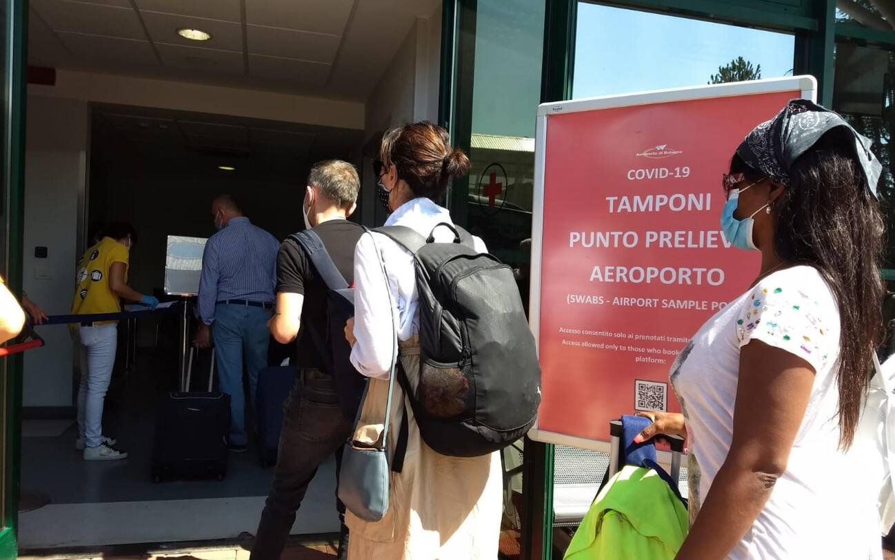 Viaggi all’estero, come compilare il modulo PLF (Passenger Locator Form ...