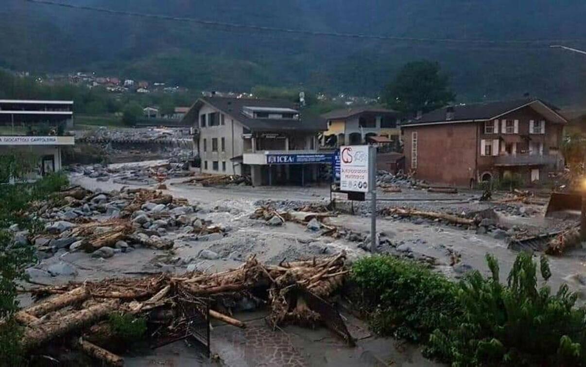 Esonda il torrente Re nel bresciano, acqua e fango travolgono Niardo e ...