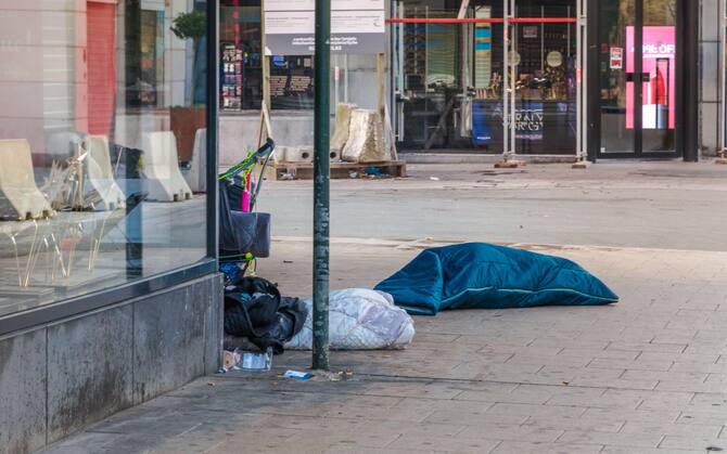 La mappa della povertà in Italia, da Nord a Sud 100mila senzatetto. I ...