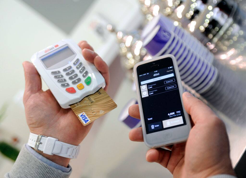 Cashback, le offerte dei circuiti di pagamento su Pos e commissioni
