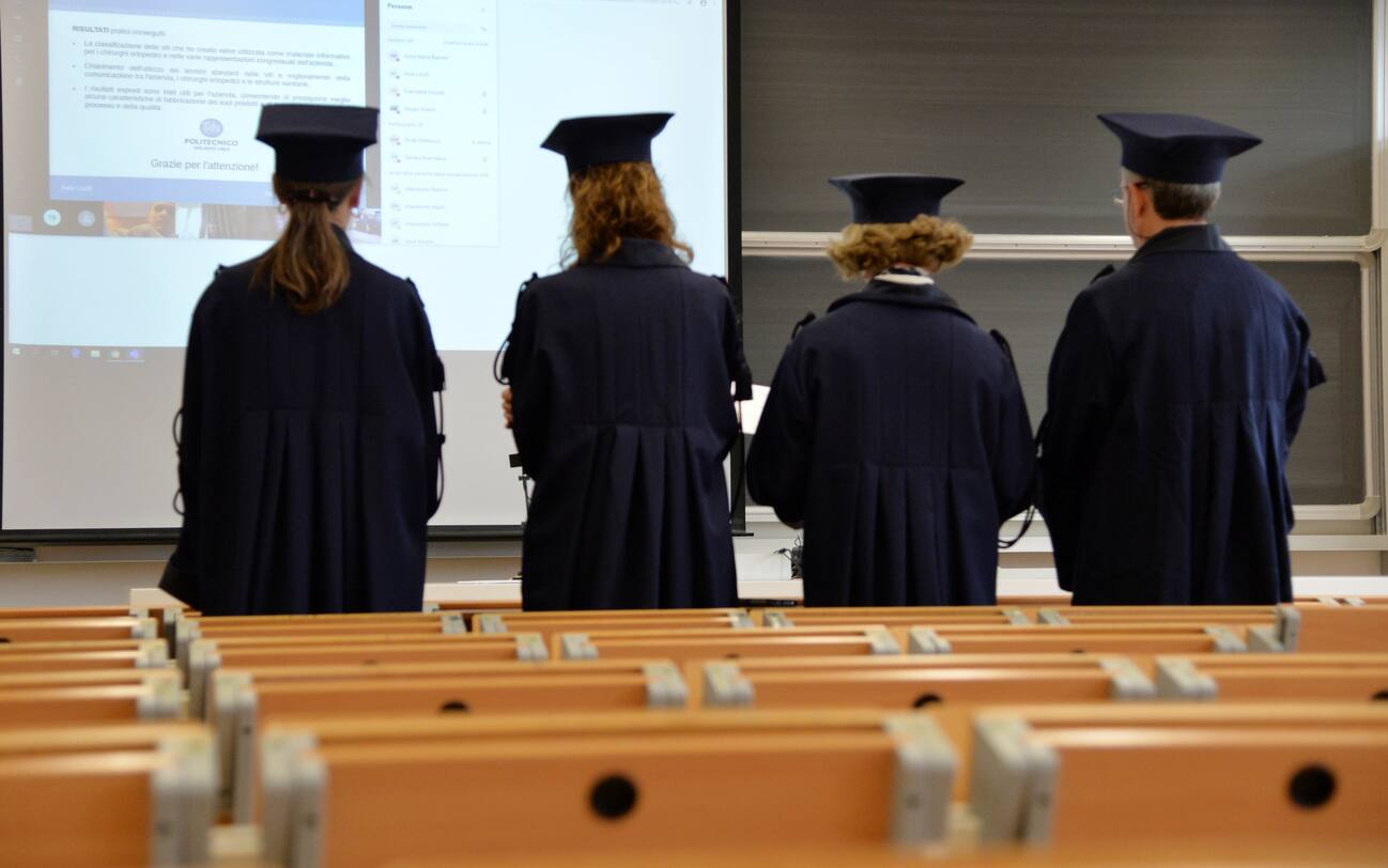 Eurostat, classifica laureati in Europa: Italia al penultimo posto ...