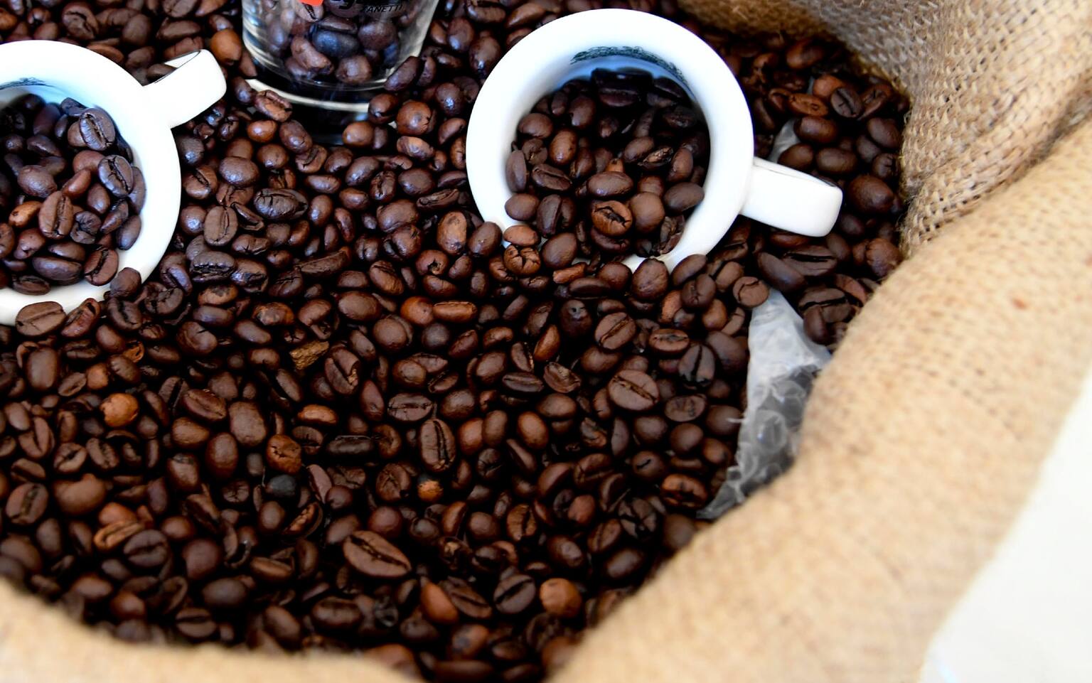 Caffè al bar, prezzo in aumento in tutta Italia: fino a 1,30 euro a ...