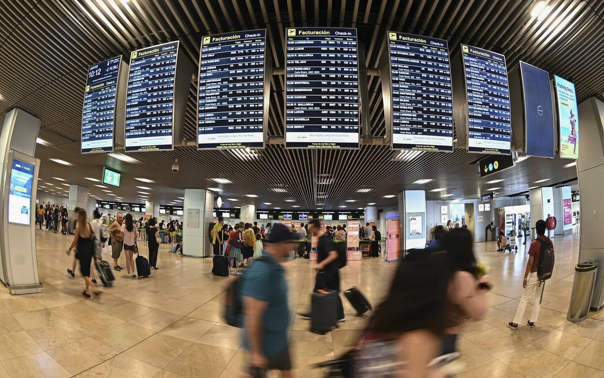 Sciopero 21 ottobre 2022: si fermano gli aerei. Ma anche treni e mezzi ...