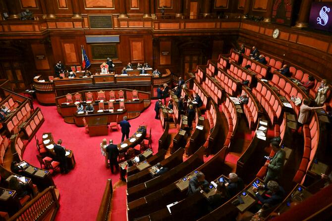 Chi sono i deputati e i senatori da più anni in Parlamento. LA ...