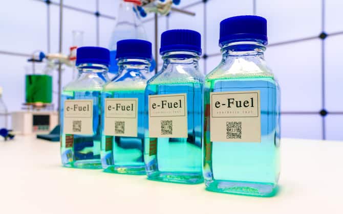 Biocarburanti ed e-fuel, cosa sono i carburanti sintetici | Sky TG24