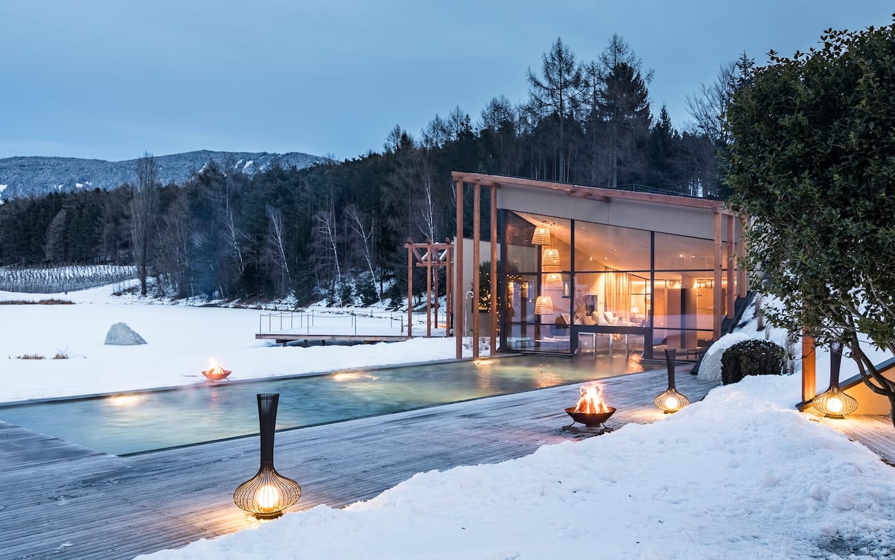 In piscina in montagna, 20 infinity pool da sogno sulle Dolomiti