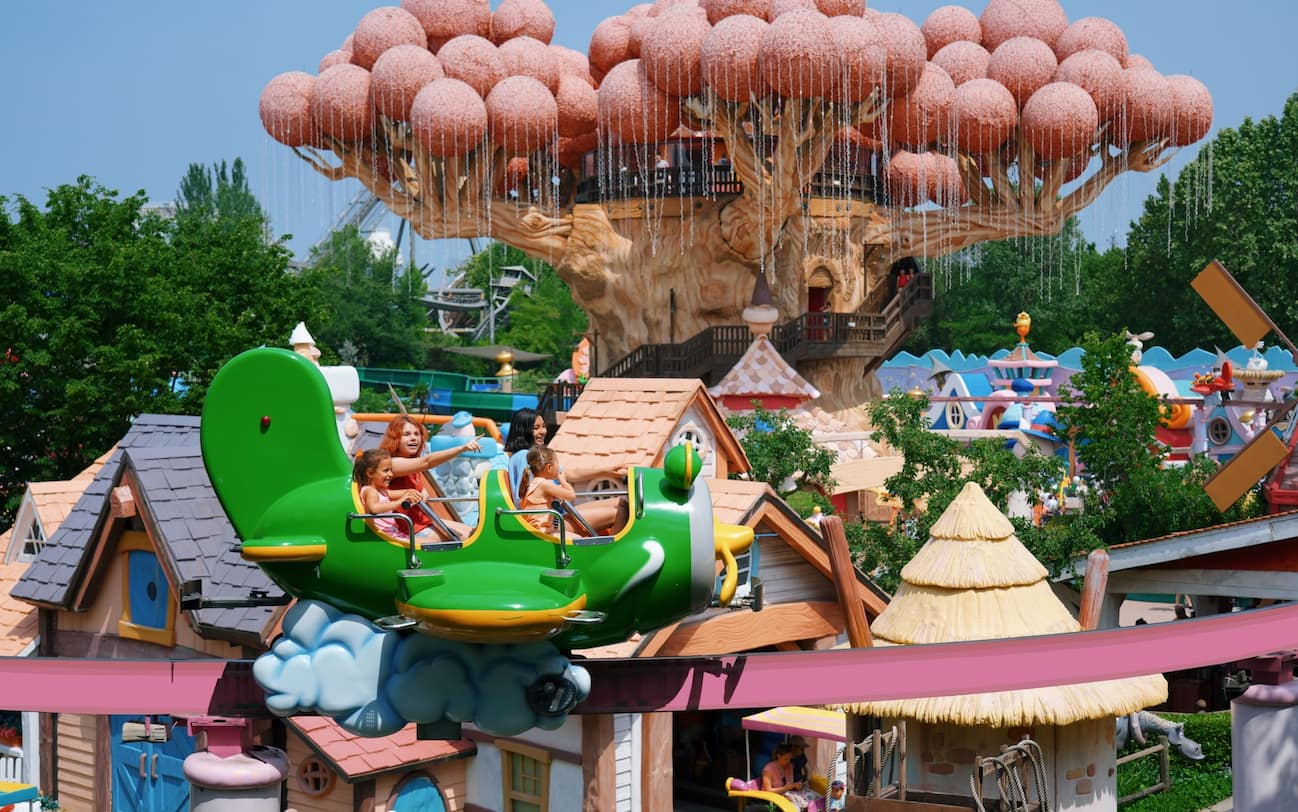 Gardaland, inaugurata oggi Wolf Legend, la nuova Drop & Twist Tower ...