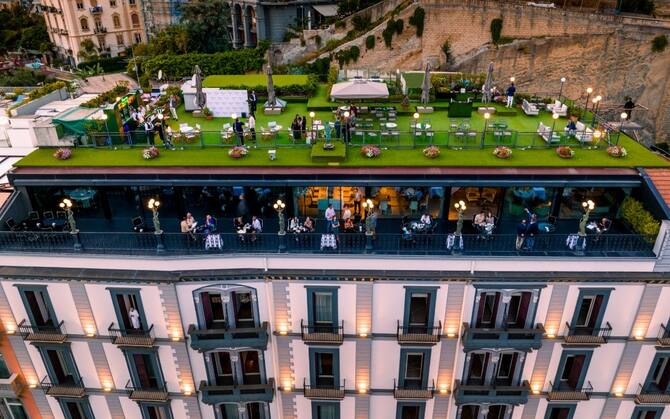 Aperitivo con vista, rooftop bar esclusivi a Napoli da provare nell ...