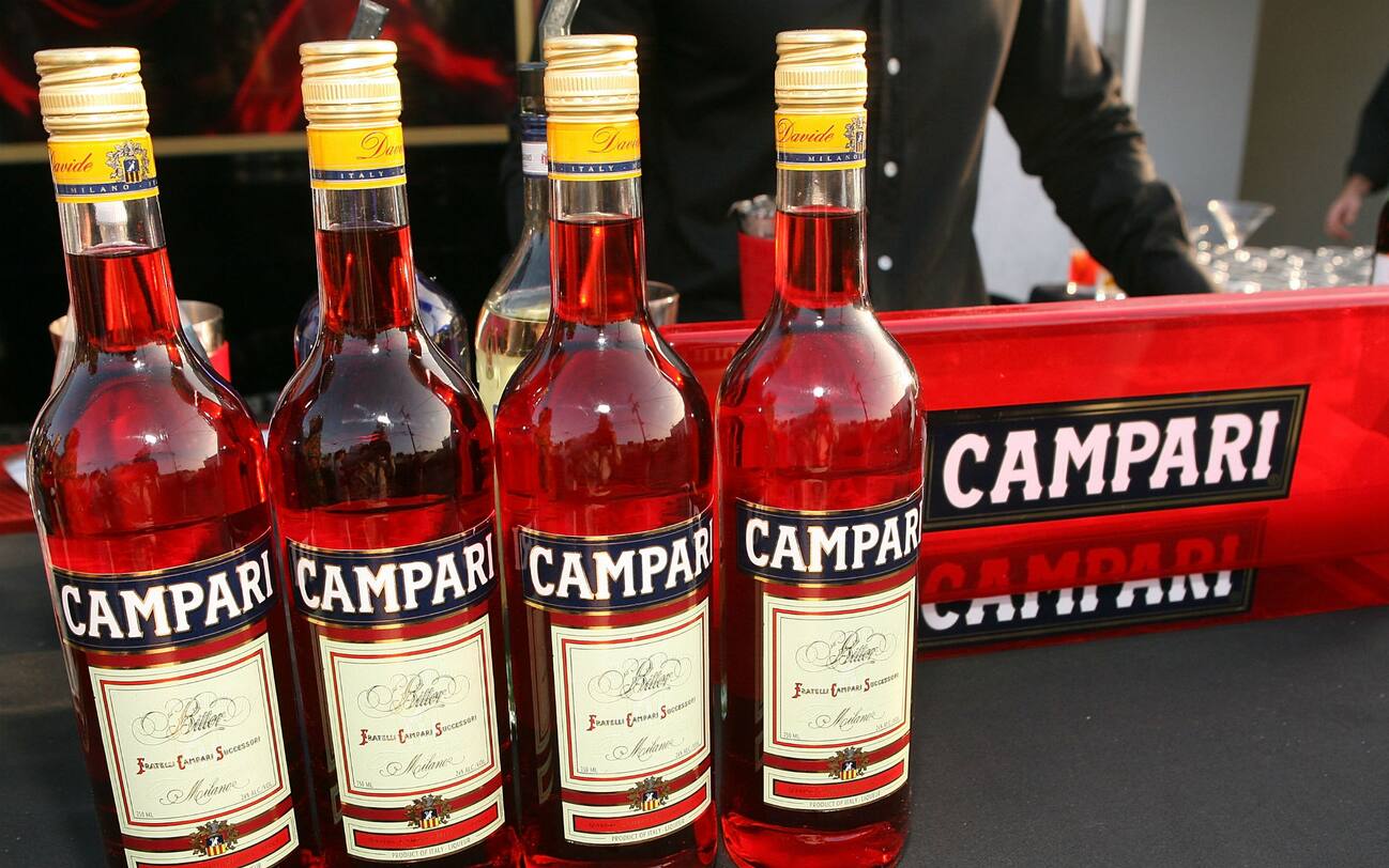 Campari compie 160 anni: la storia del liquore italiano
