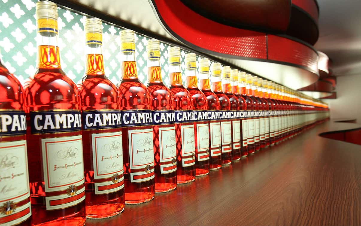 Campari compie 160 anni: la storia del liquore italiano