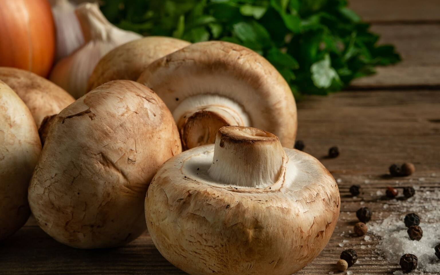 Funghi champignon trifolati, la ricetta facile e veloce | Sky TG24
