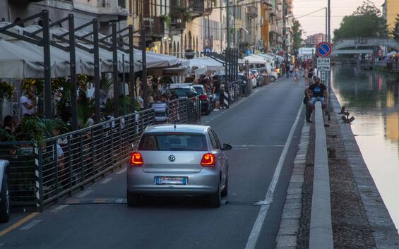 Milano, ipotesi ticket d'ingresso per area B. Possibile aumento prezzi ...