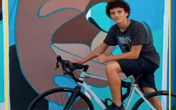 Luca Marengoni, funerali a Milano. Genitori: 'Piantate alberi per ...