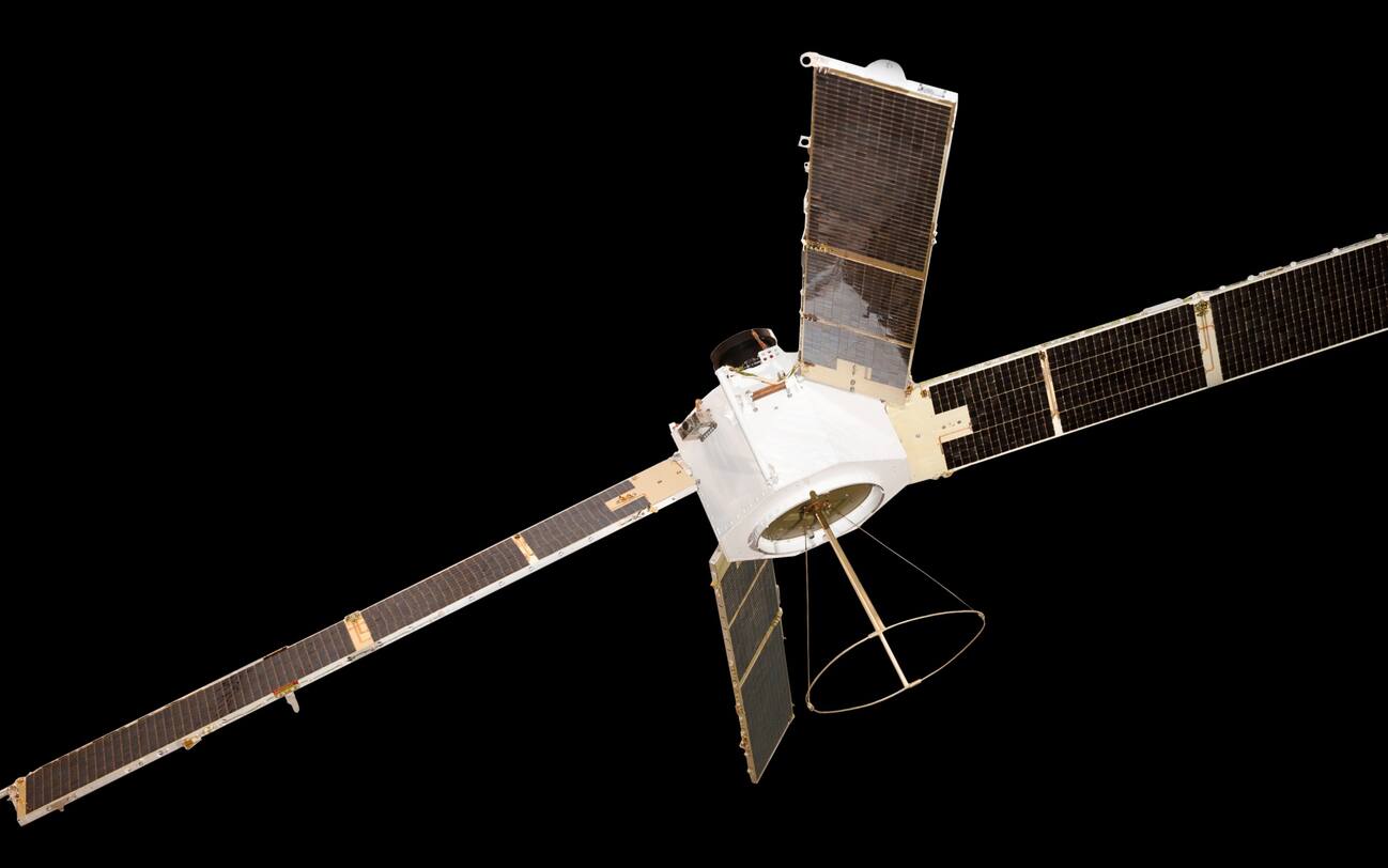 I satelliti spia nello spazio: quanti sono e quali sono i rischi | Sky TG24