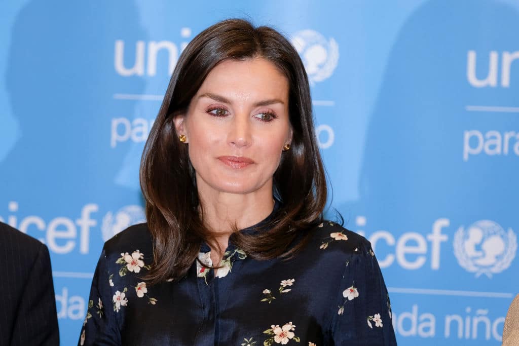 La regina di Spagna Letizia compie 50 anni, chi è l'ex giornalista che ...