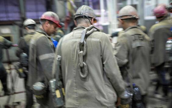 Ucraina, i 98 minatori bloccati sotto terra a Kryvyi Rih sono stati ...