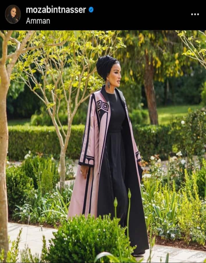 Chi è Moza Bint Nasser, la sceicca del Qatar che si è fatta notare al ...