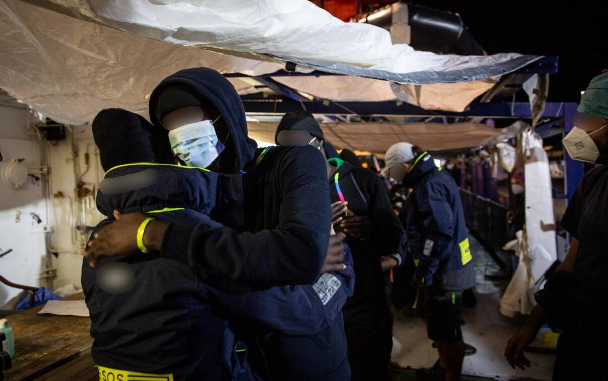 Migranti, cosa sono le navi Ong e cosa fanno nel Mediterraneo | Sky TG24