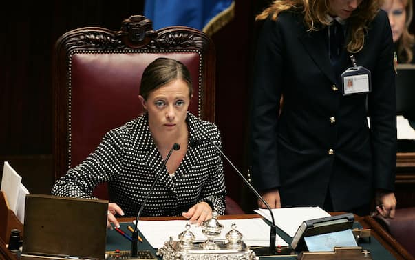 Giorgia Meloni da giovane: come è cambiato oggi il look della leader di ...