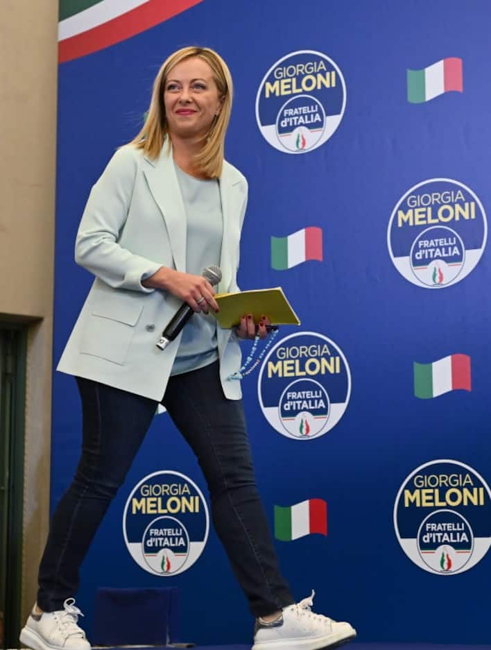 Giorgia Meloni da giovane: come è cambiato oggi il look della leader di ...