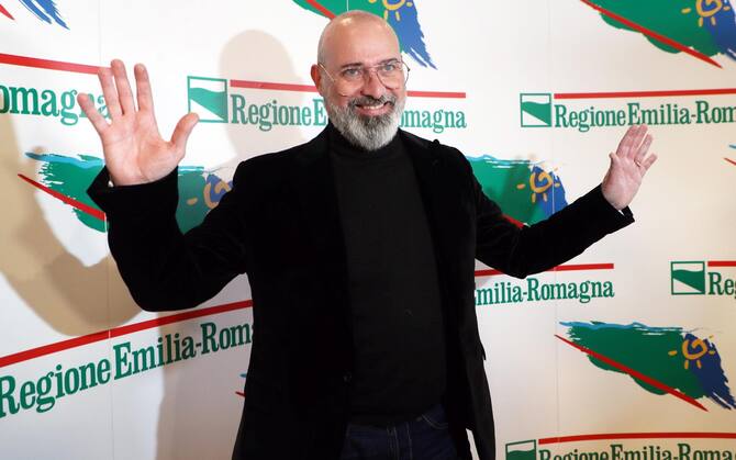 Primarie Pd Chi è Stefano Bonaccini Candidato Alla Segreteria Del