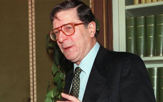 Roma, morto Bruno Caselli: fu direttore dell'ANSA | Sky TG24