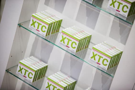 Ecstasy terapeutica, Australia è 1° Paese al mondo ad approvare uso di MDMA | Sky TG24