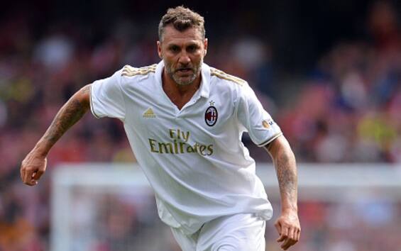 Christian Vieri debutta come cantante, il singolo è Una vita da bomber