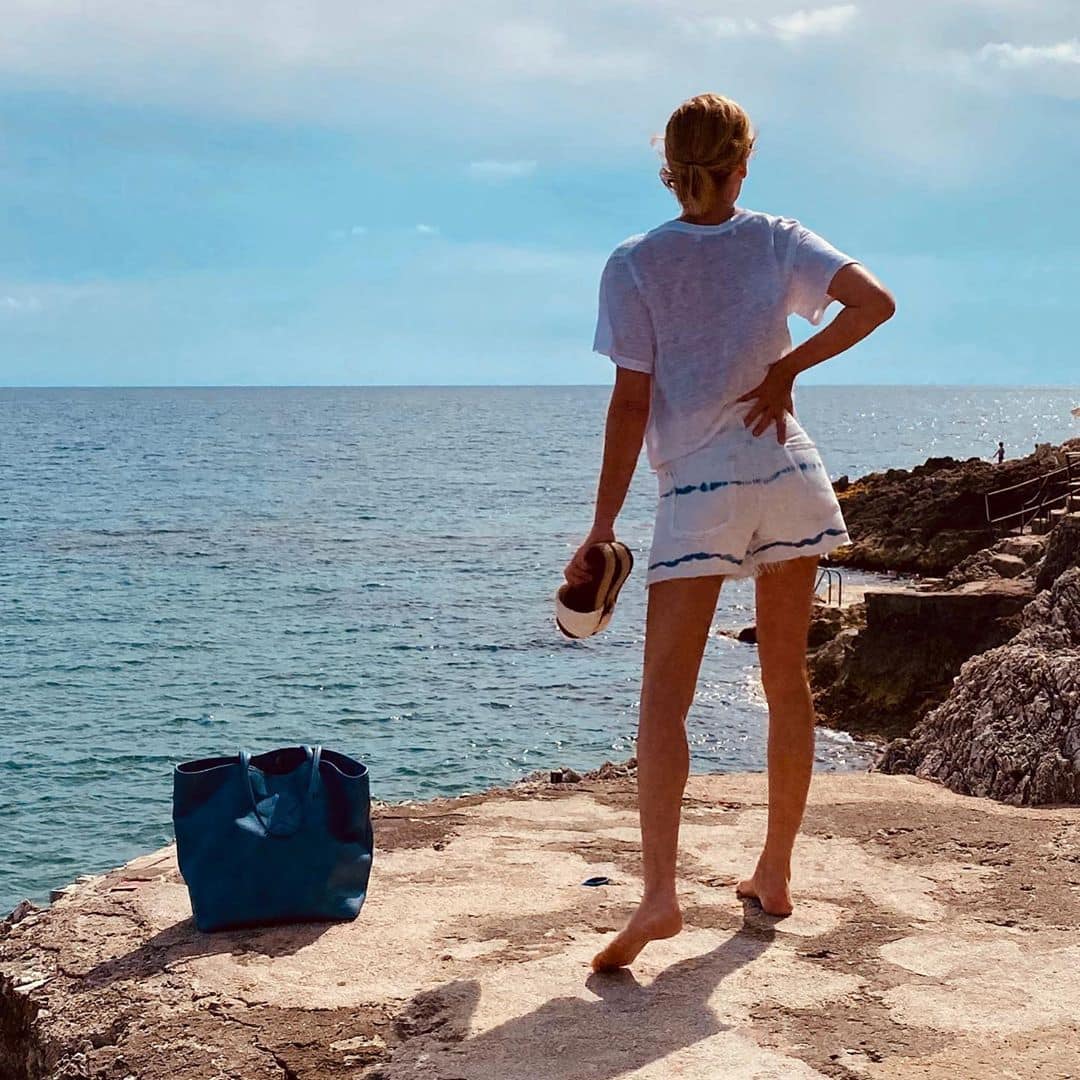 Alessia Marcuzzi mostra le gambe su Instagram: 'Un difetto può rendervi ...