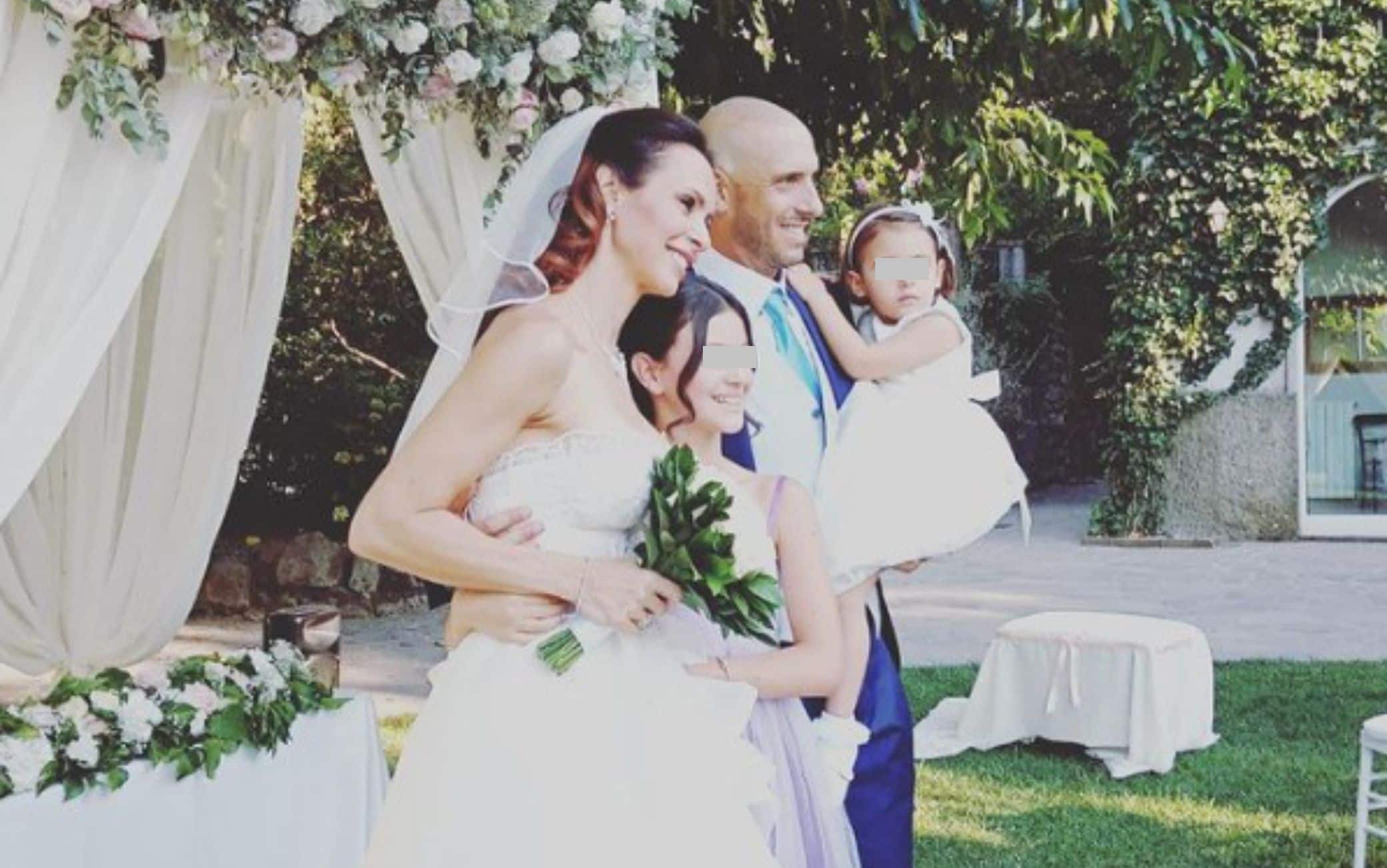 Valentina Pace di 'Un posto a sole', le foto del matrimonio con Stefano ...