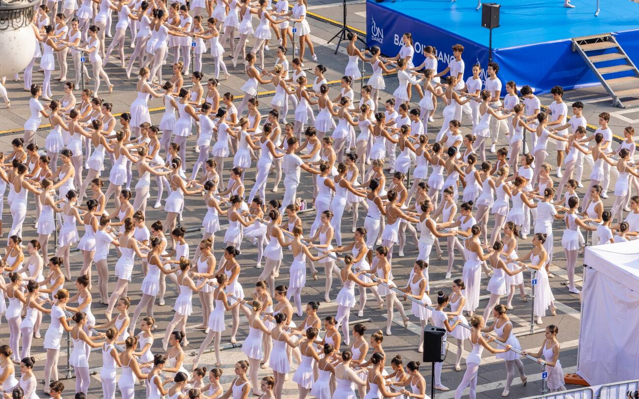 Ballo in bianco, la lezione di danza di Roberto Bolle in piazza Duomo ...
