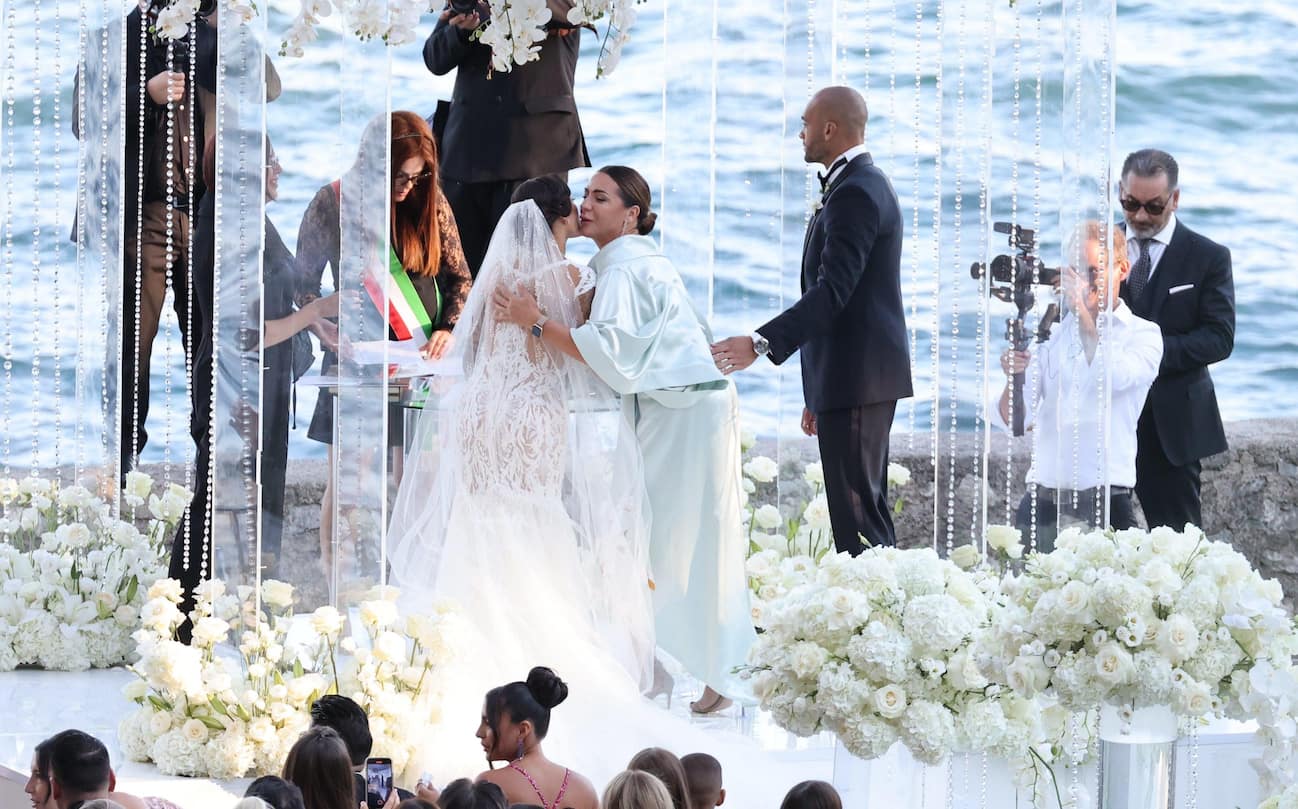 Marcell Jacobs e Nicole Daza sposi, le foto del matrimonio I Sky Tg24