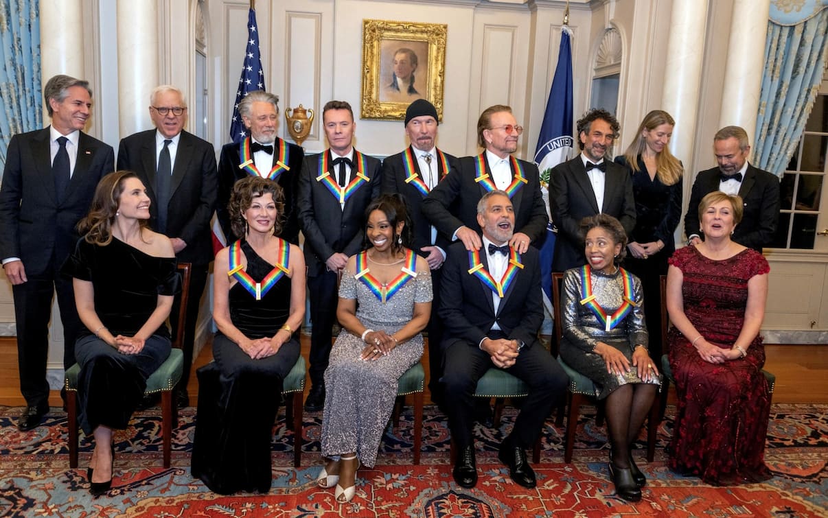 Eddie Vedder dei Pearl Jam ha reinterpretato live Elevation degli U2 ...