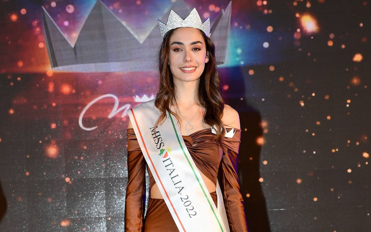 Miss Italia 2022, chi è la vincitrice Lavinia Abate: la sua storia ...