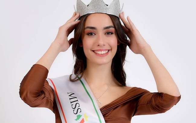 Miss Italia 2022 Chi è La Vincitrice Lavinia Abate La Sua Storia