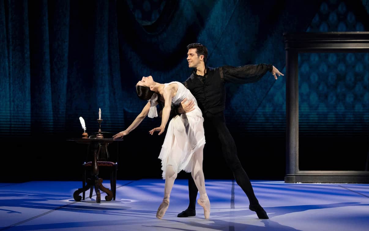 Roberto Bolle, da Alberto Angela a Blanco, gli ospiti di Danza con me